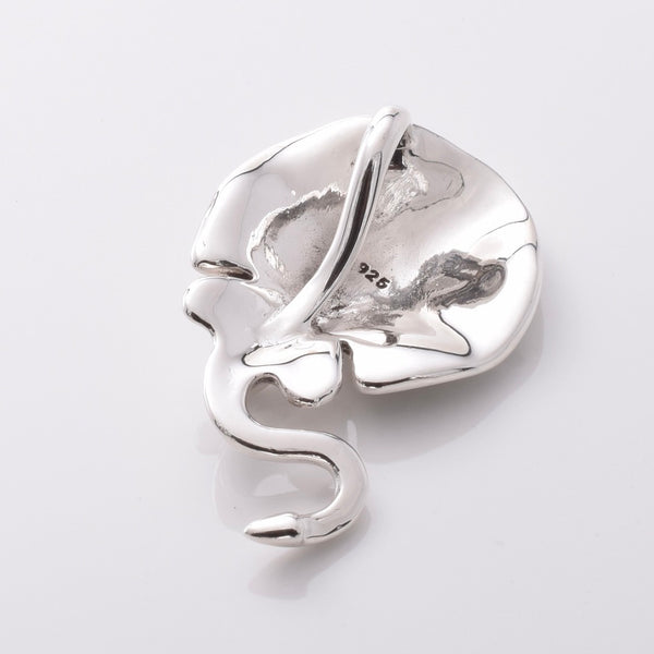 P1150 - 925 silver abalone spotted stingray pendant – Java Designs