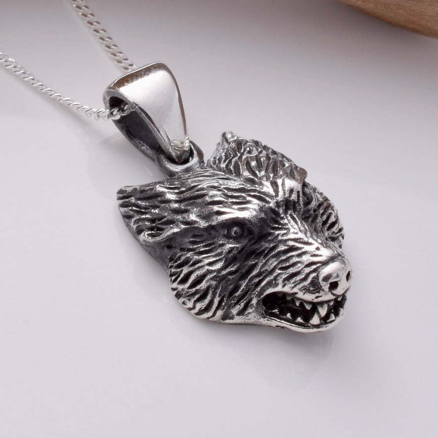 P884 - 925 Silver wolf pendant – Java Designs